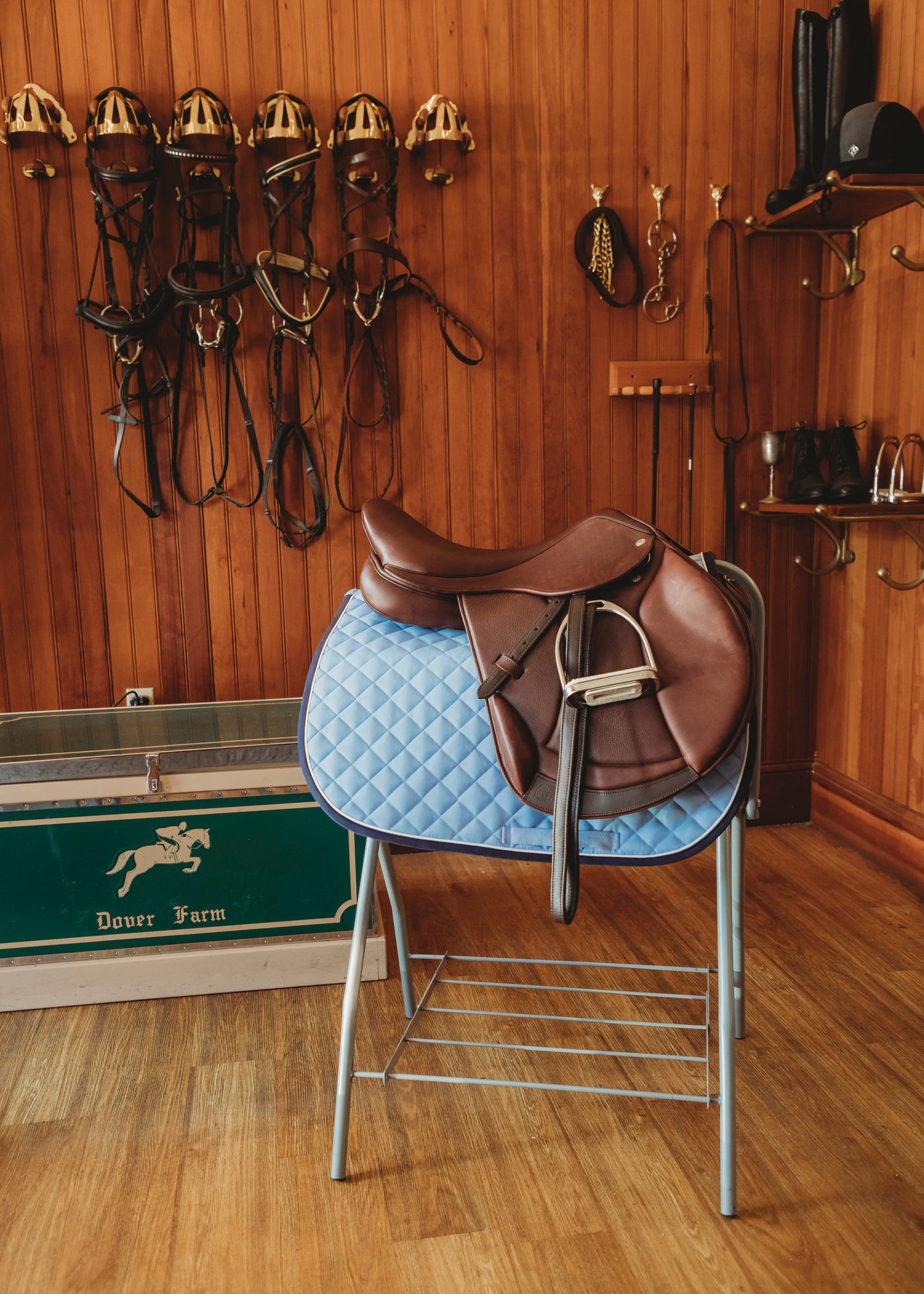 Saddle Racks & Stands – Dover Saddlery
